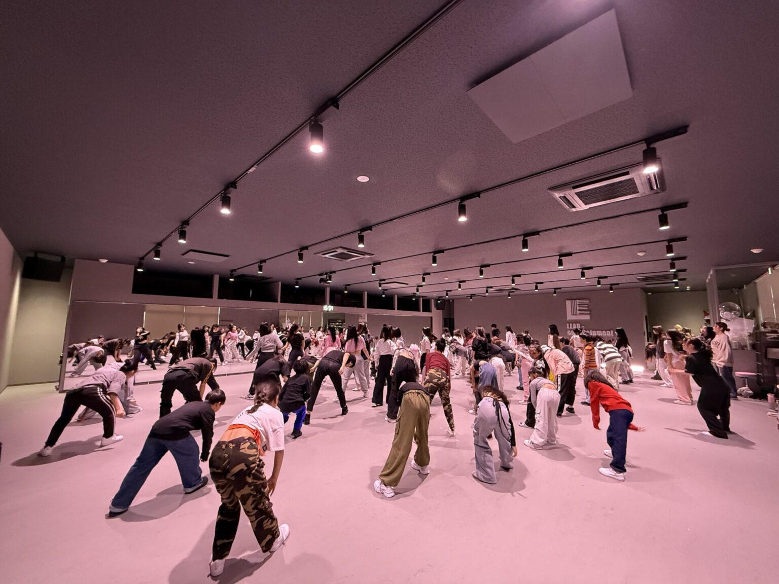 レッスン – LEAD entertainment